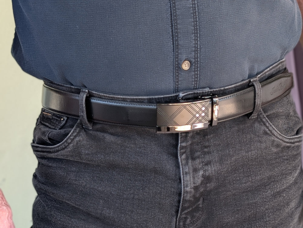 Men's Full Grain Leather Belt in Plain Black | Jackoz | Jack Belt®